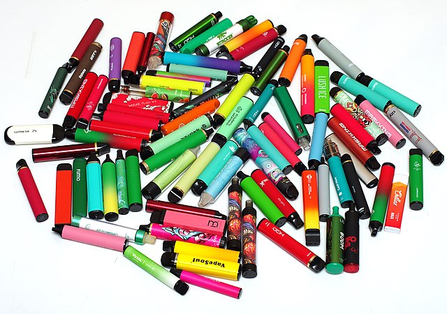 Does Vaping Cause Lung Cancer? Myths and Facts - OncoDaily